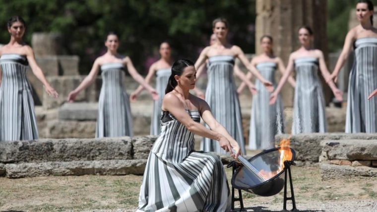 Paris 2024 Stretches While Entering In Its Final Lighting Of The Flame ...